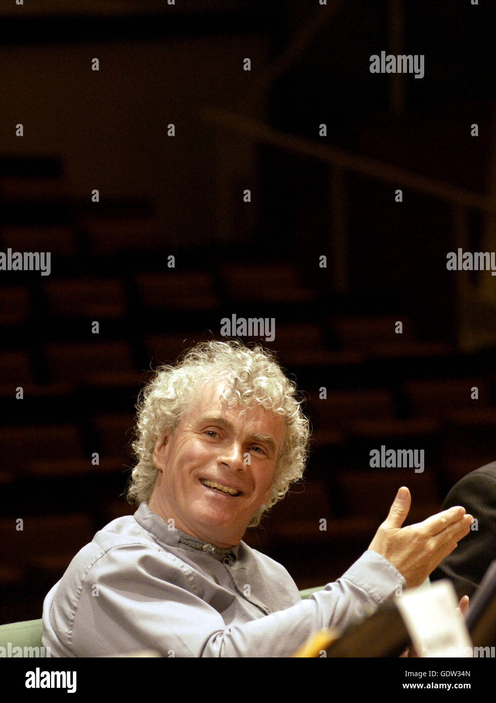Simon rattle hi-res stock photography and images - Alamy