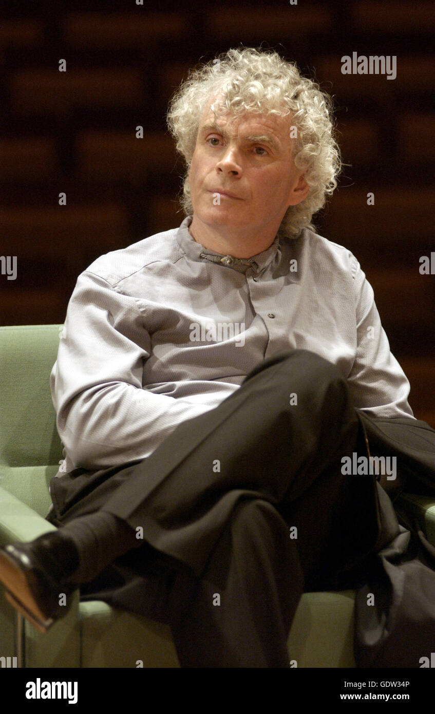 Simon rattle hi-res stock photography and images - Alamy