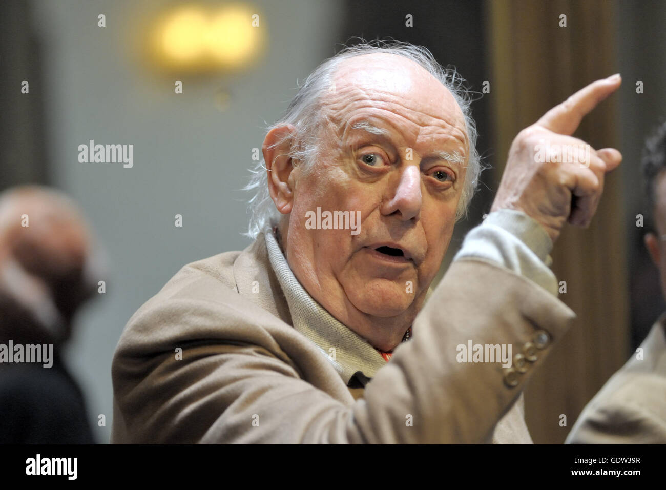 Dario fo nobel prize for literature hi-res stock photography and images ...