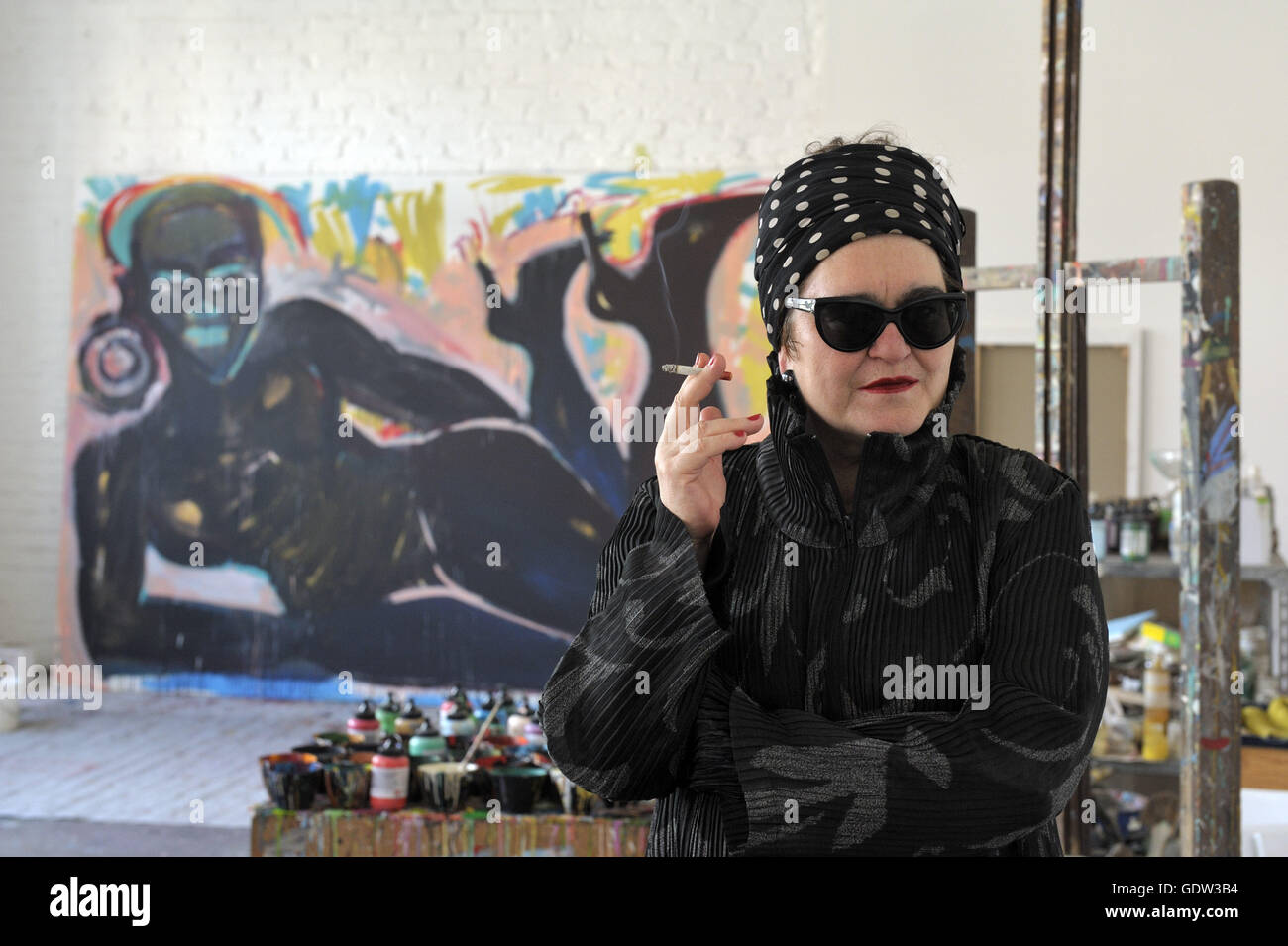 Elvira hi-res stock photography and images - Alamy