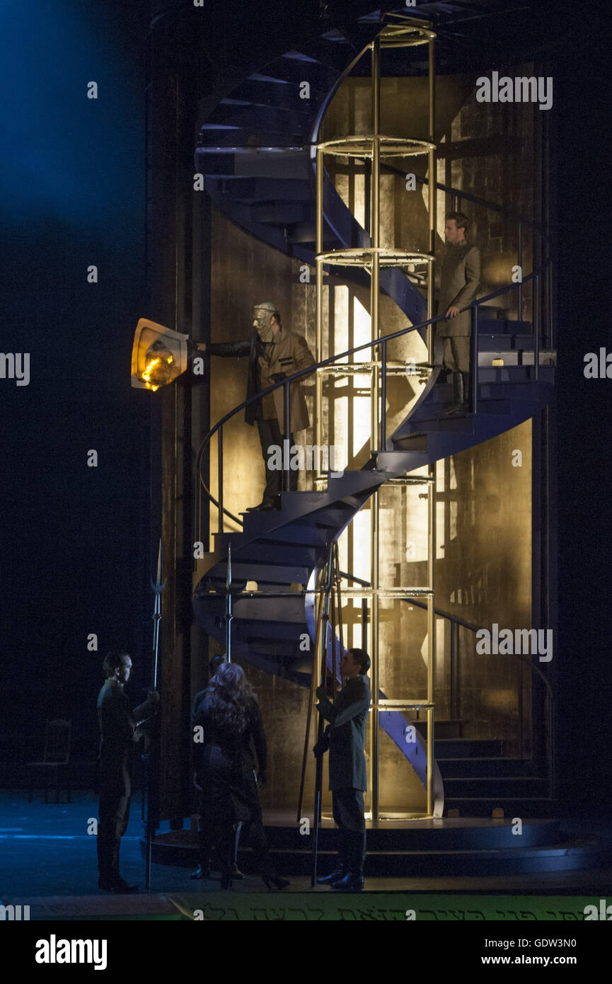 'Nabucco', director: Keith Warner Stock Photo - Alamy