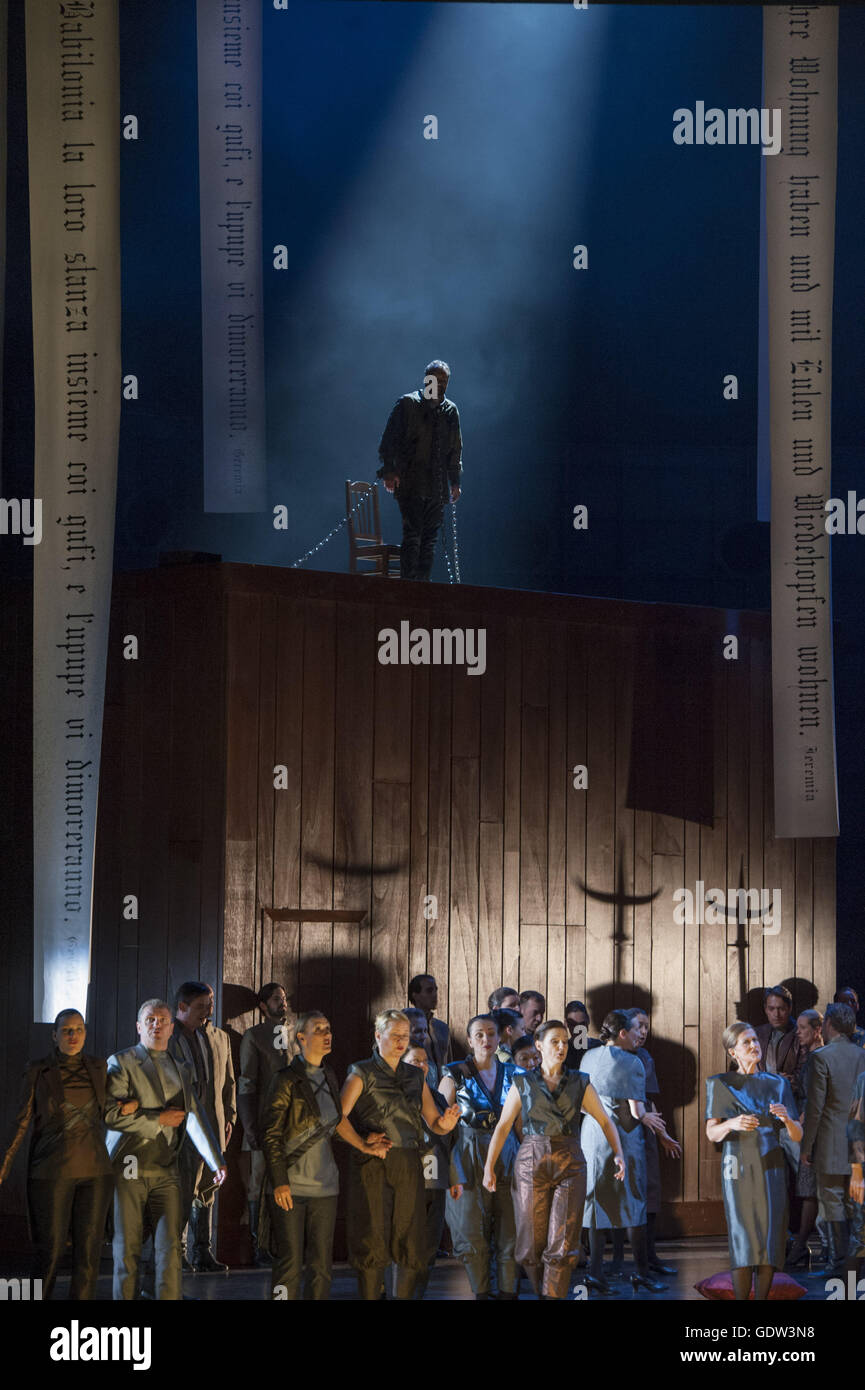 'Nabucco', director: Keith Warner Stock Photo - Alamy