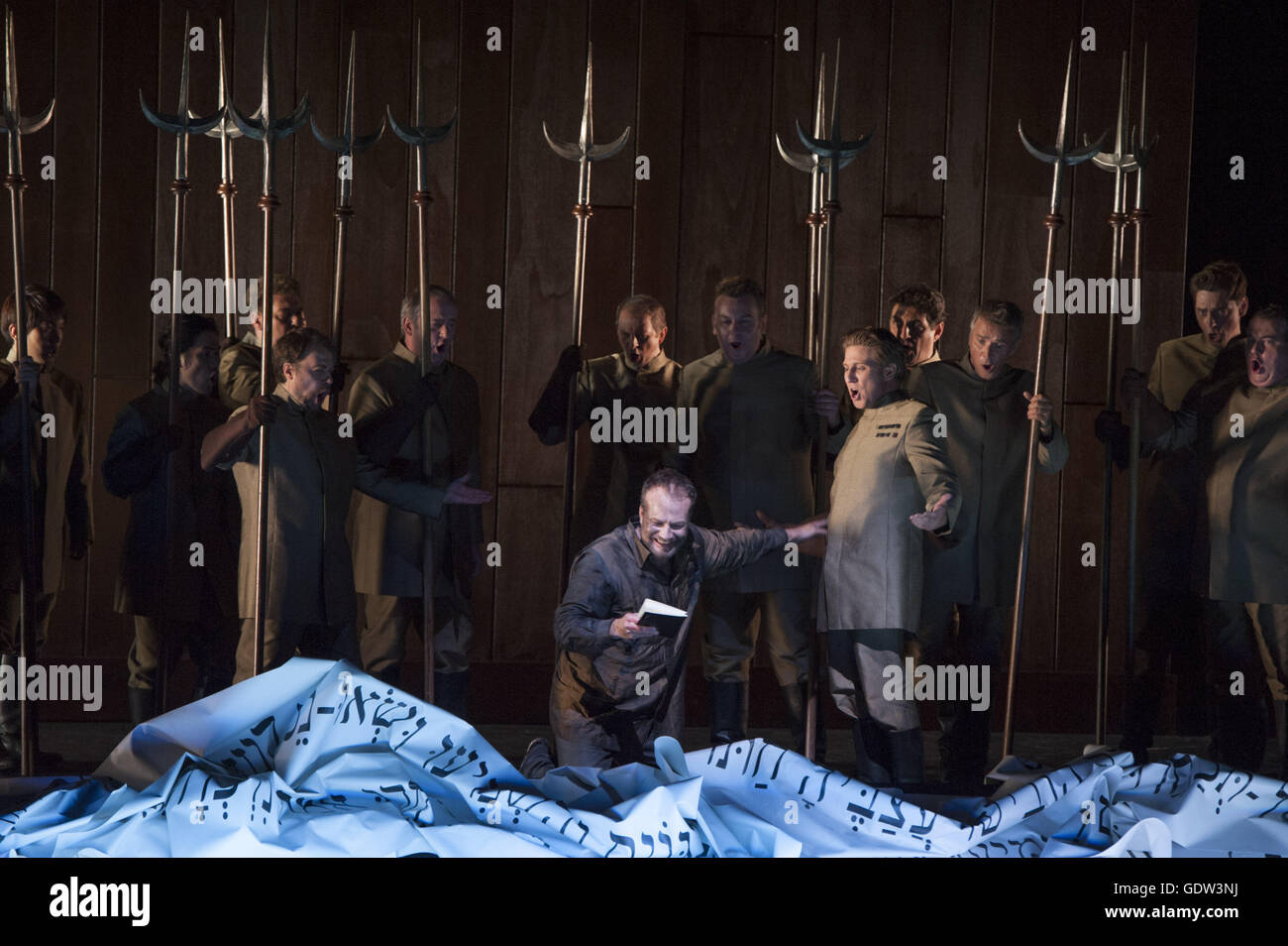 Nabucco chorus hi-res stock photography and images - Alamy