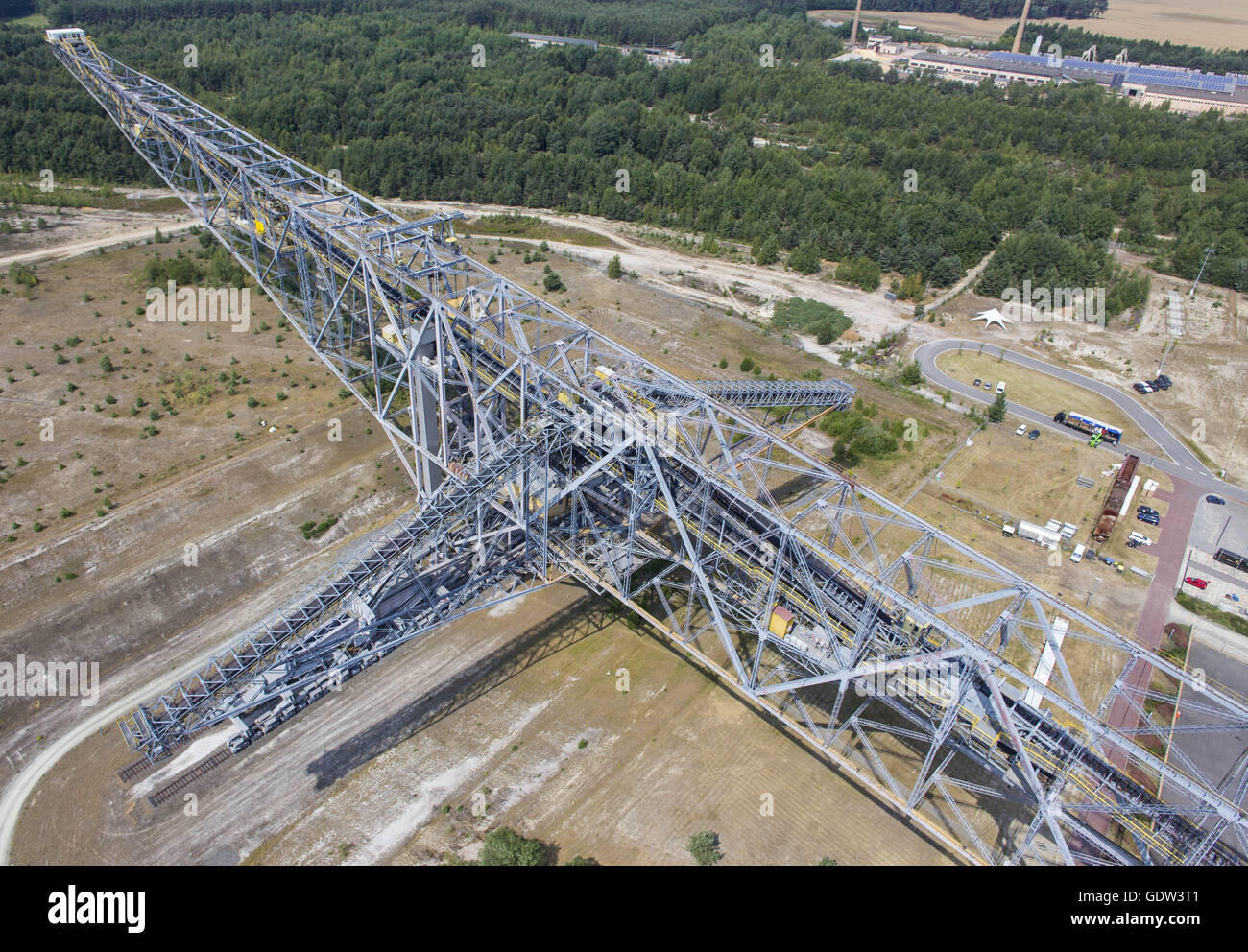 Overburden Conveyor Bridge Stock Photos & Overburden Conveyor Bridge ...