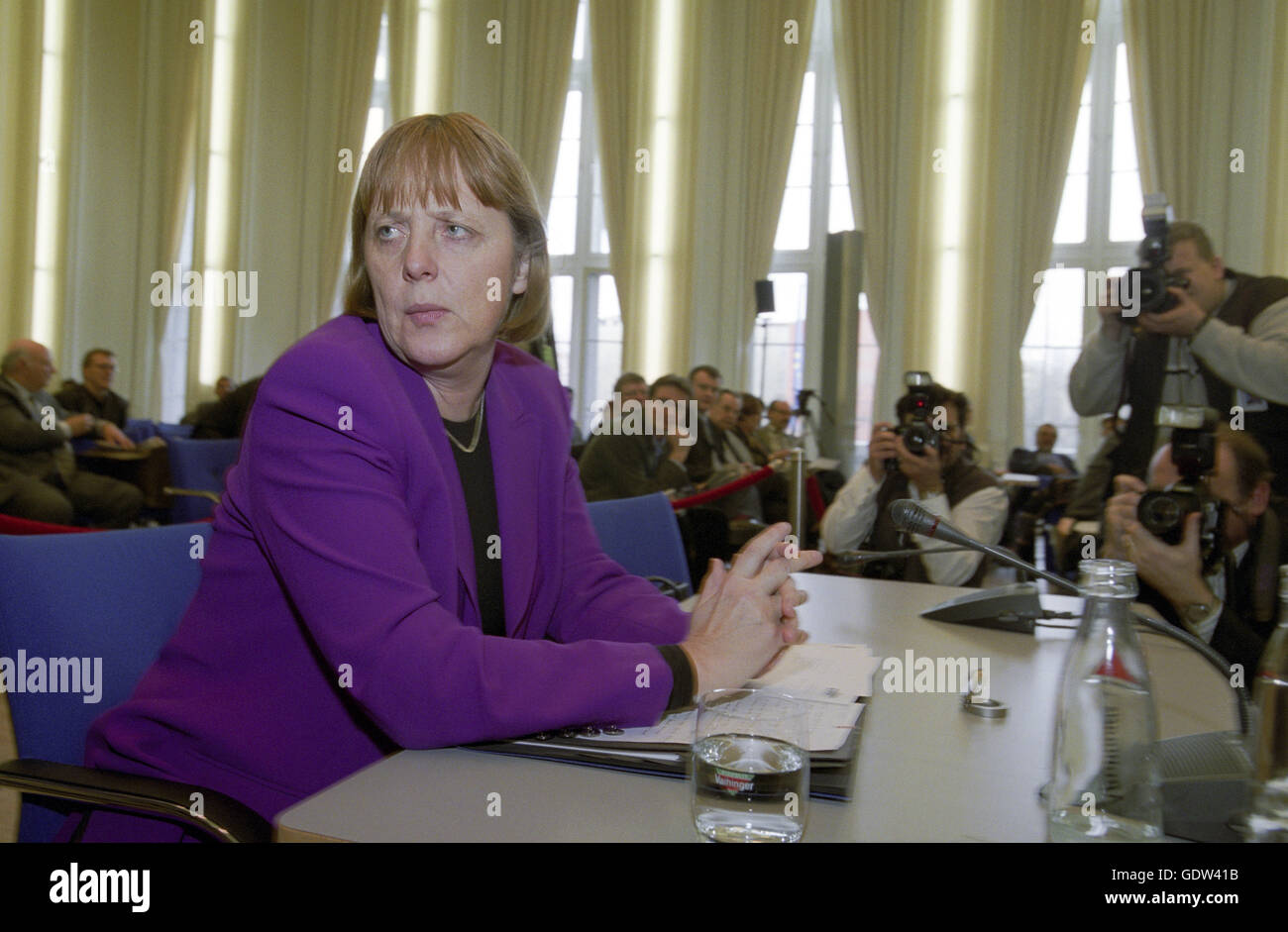 Angela merkel 2001 hi-res stock photography and images - Alamy