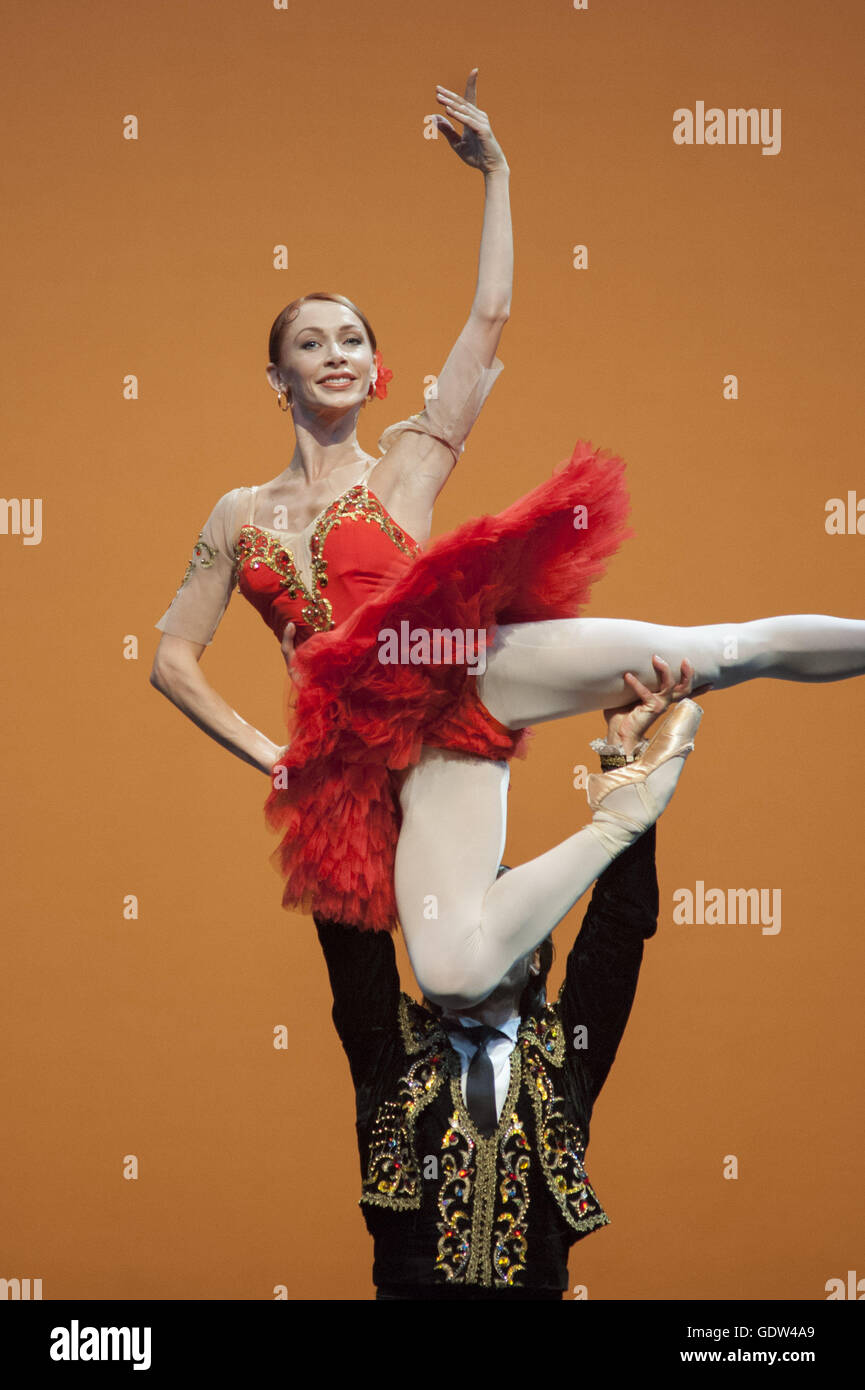 'Season Opening Gala', Staatsballett Berlin Stock Photo - Alamy