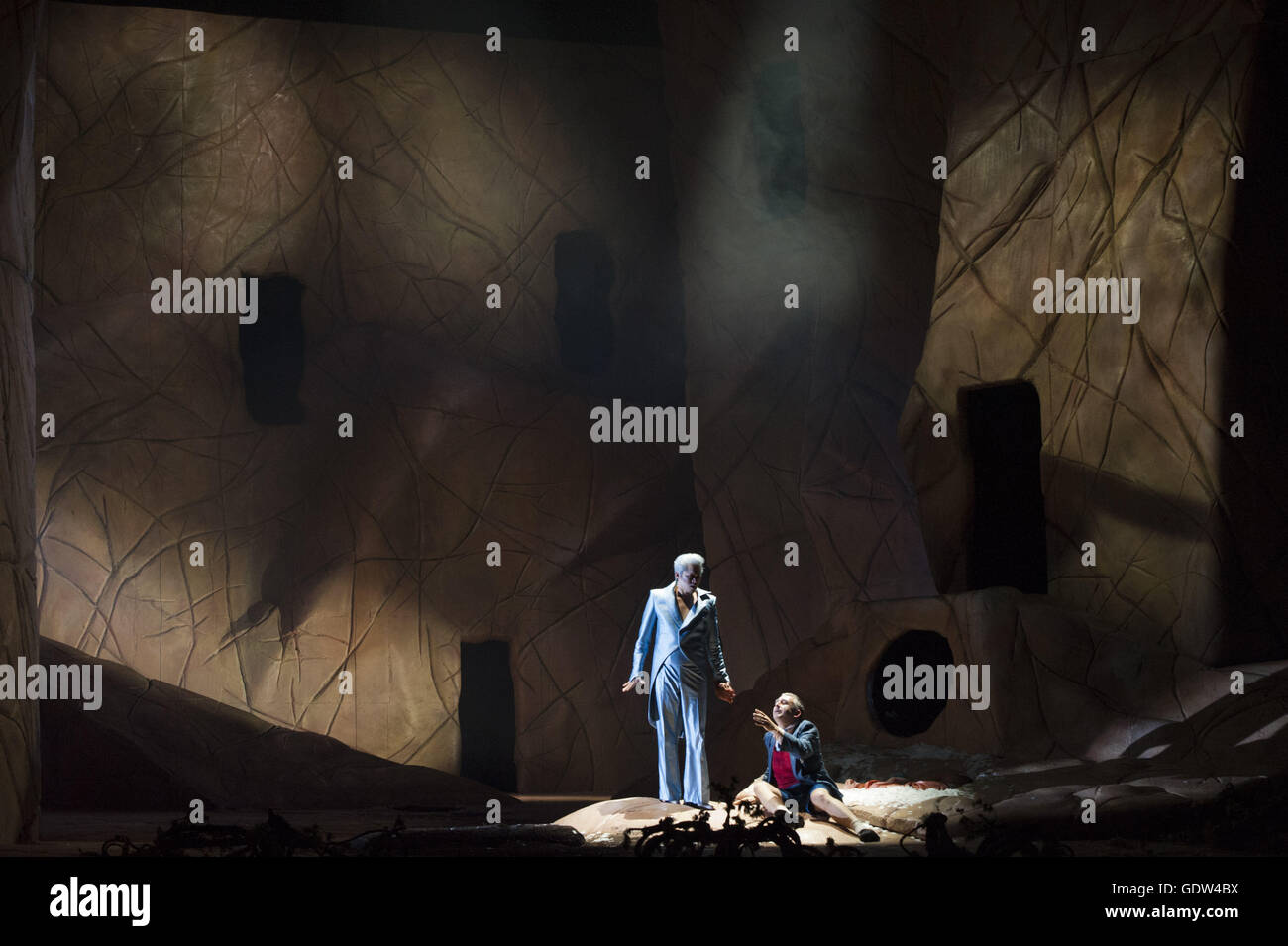 'A Midsummer Night's Dream', opera in three acts by Benjamin Britten ...