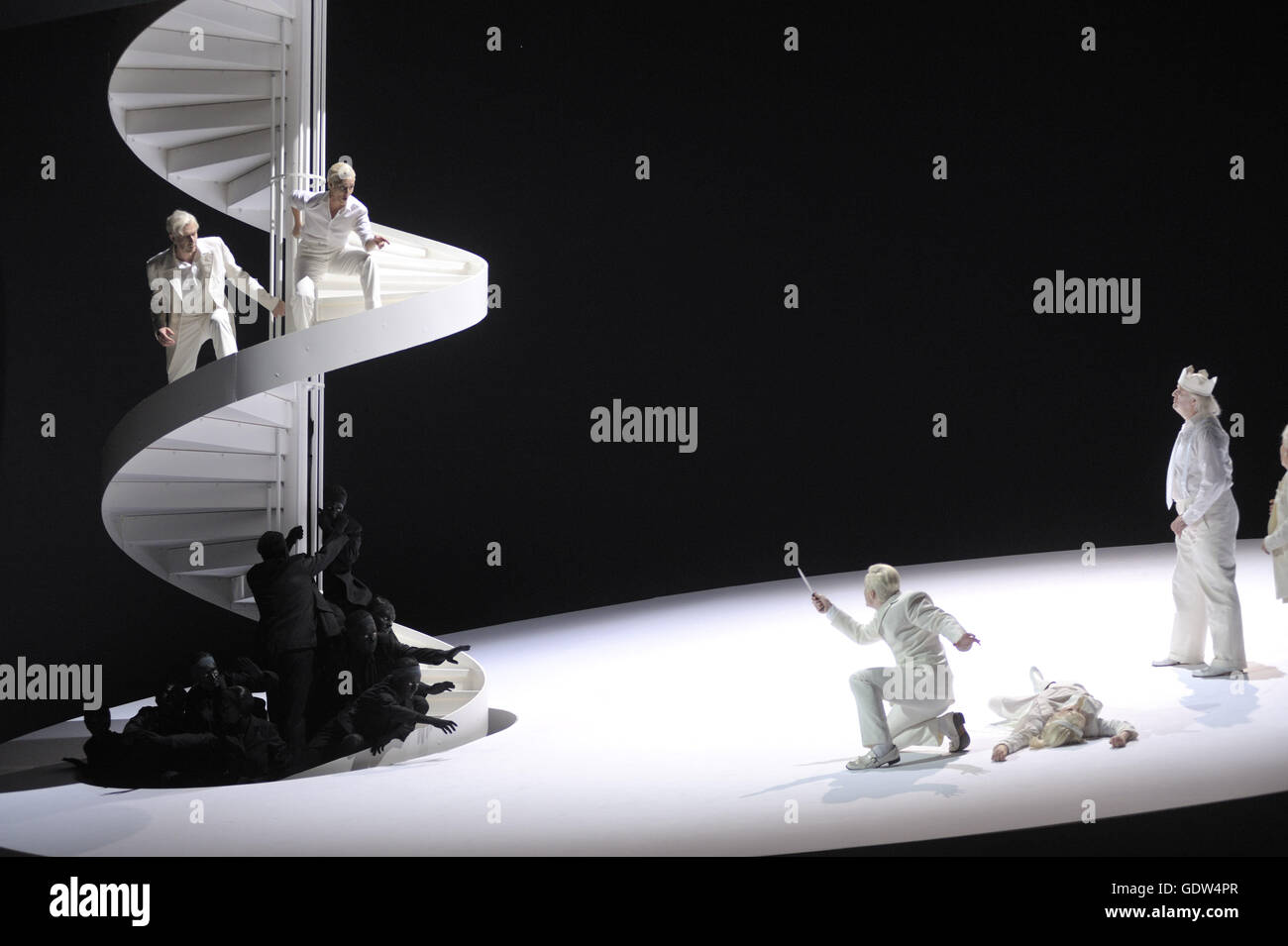 Shakespeare hamlet stage hi-res stock photography and images - Alamy