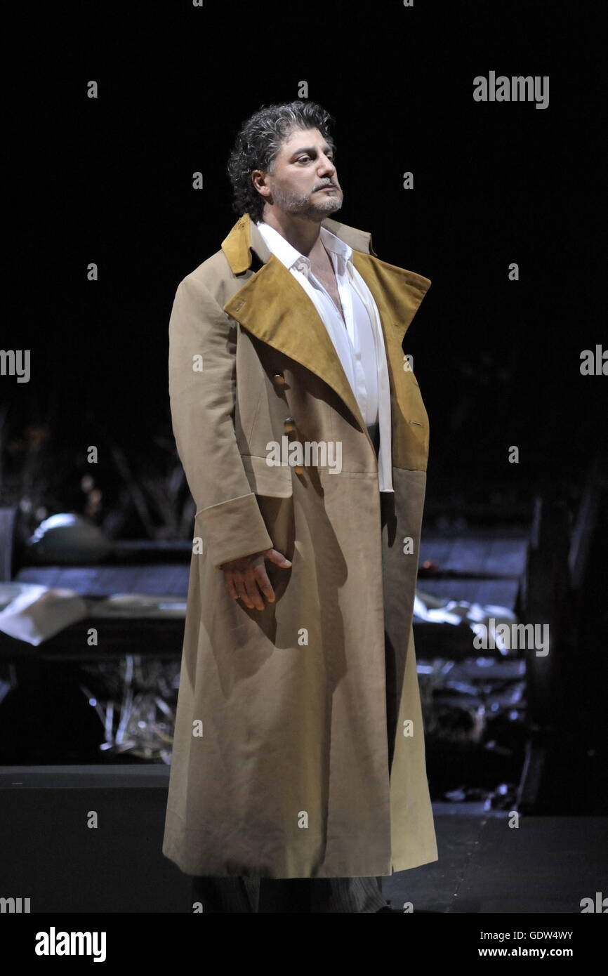 'Samson and Delilah', staging Patrick Kinmonth Stock Photo - Alamy