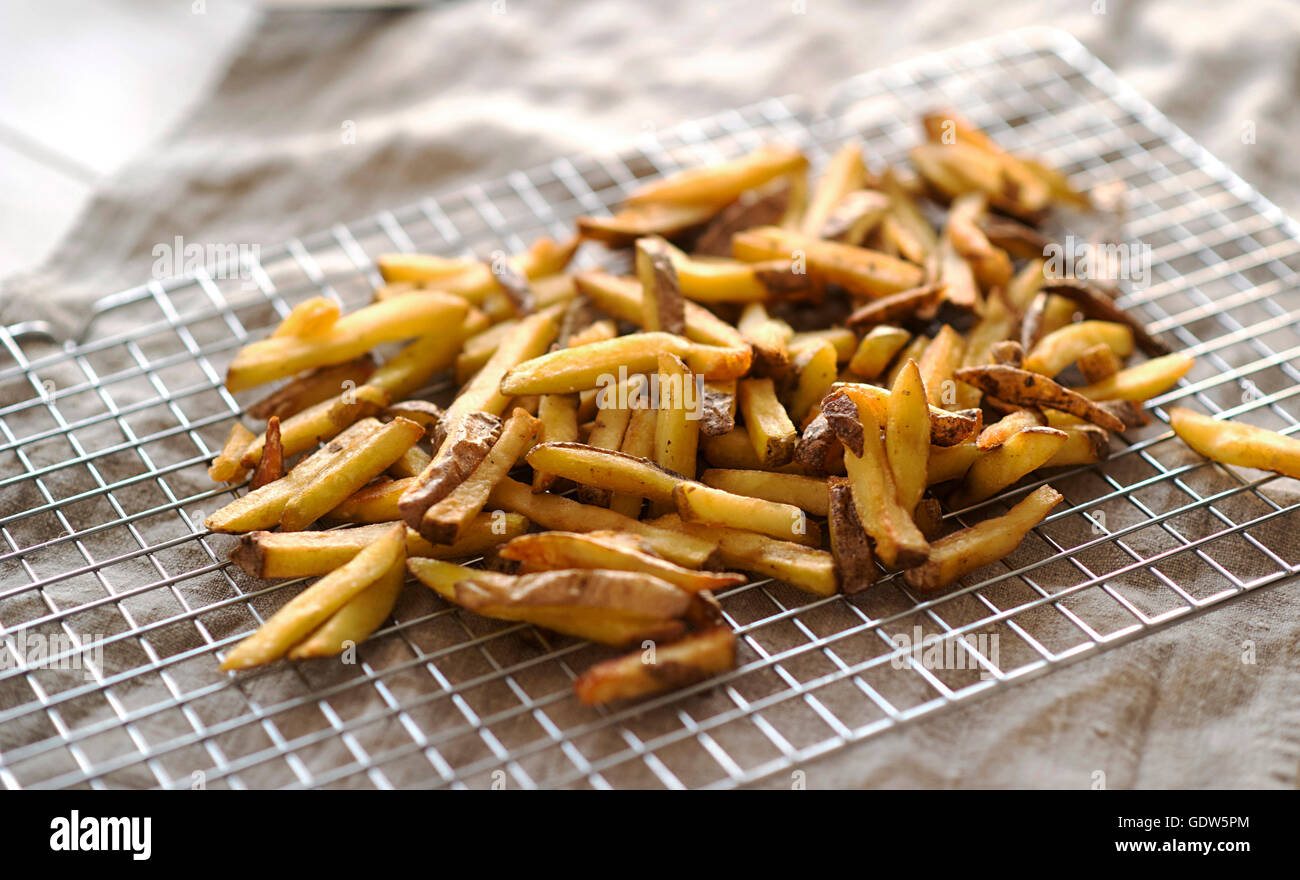 Grid tasty french fries hi-res stock photography and images - Alamy