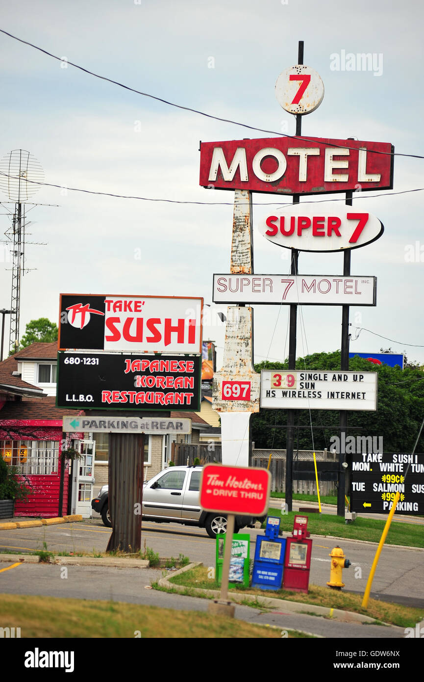 Motel signs hi-res stock photography and images - Alamy