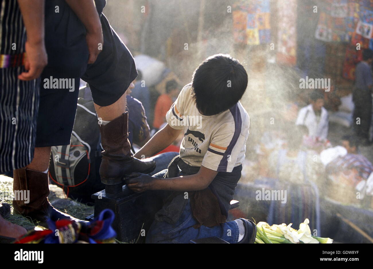 Traditional clotes hi-res stock photography and images - Alamy