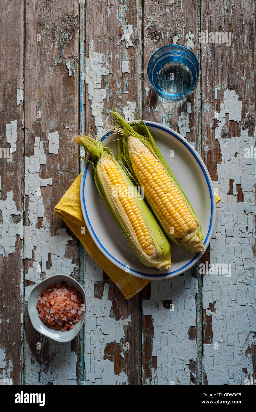 Corn on the cob on a barbecue hi-res stock photography and images - Alamy