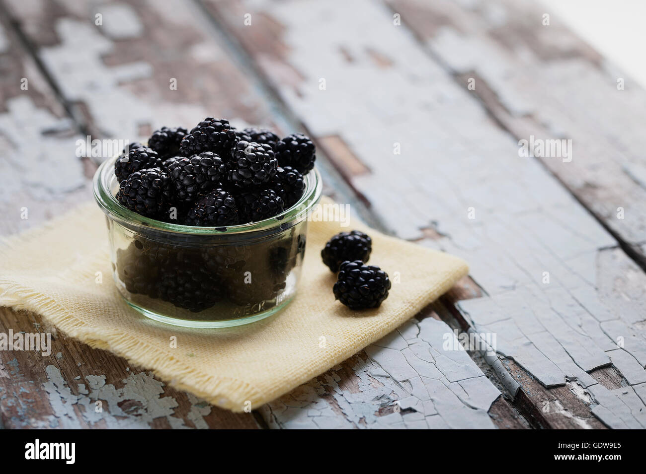 Macro closeup blackberries summer hi-res stock photography and images ...