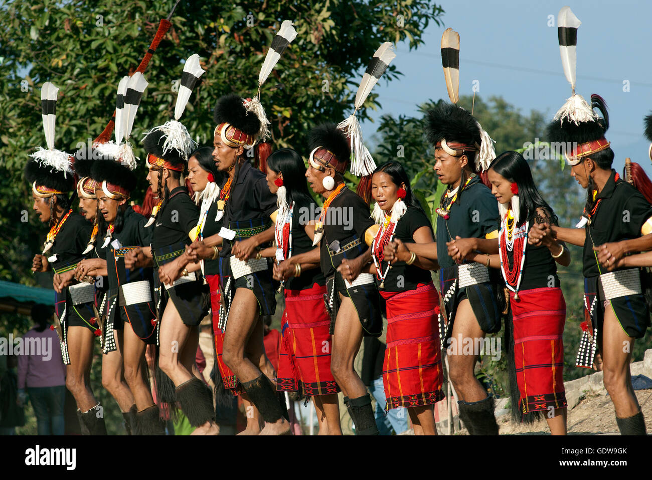 Chang tribe performing at hornbill festival hi-res stock photography ...
