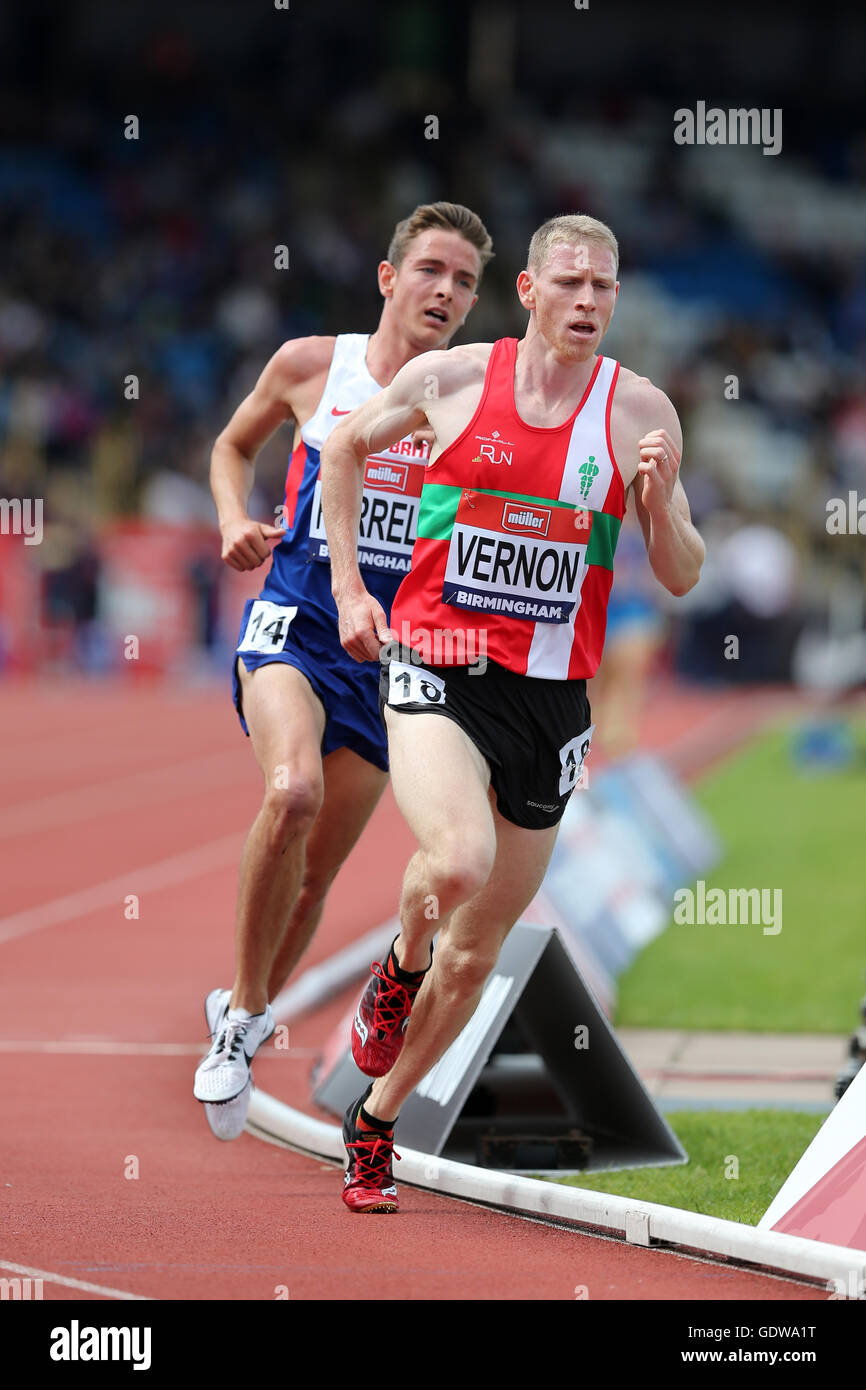 Andy VERNON and Thomas FARRELL competing in the Men's 5,000m, 2016 ...