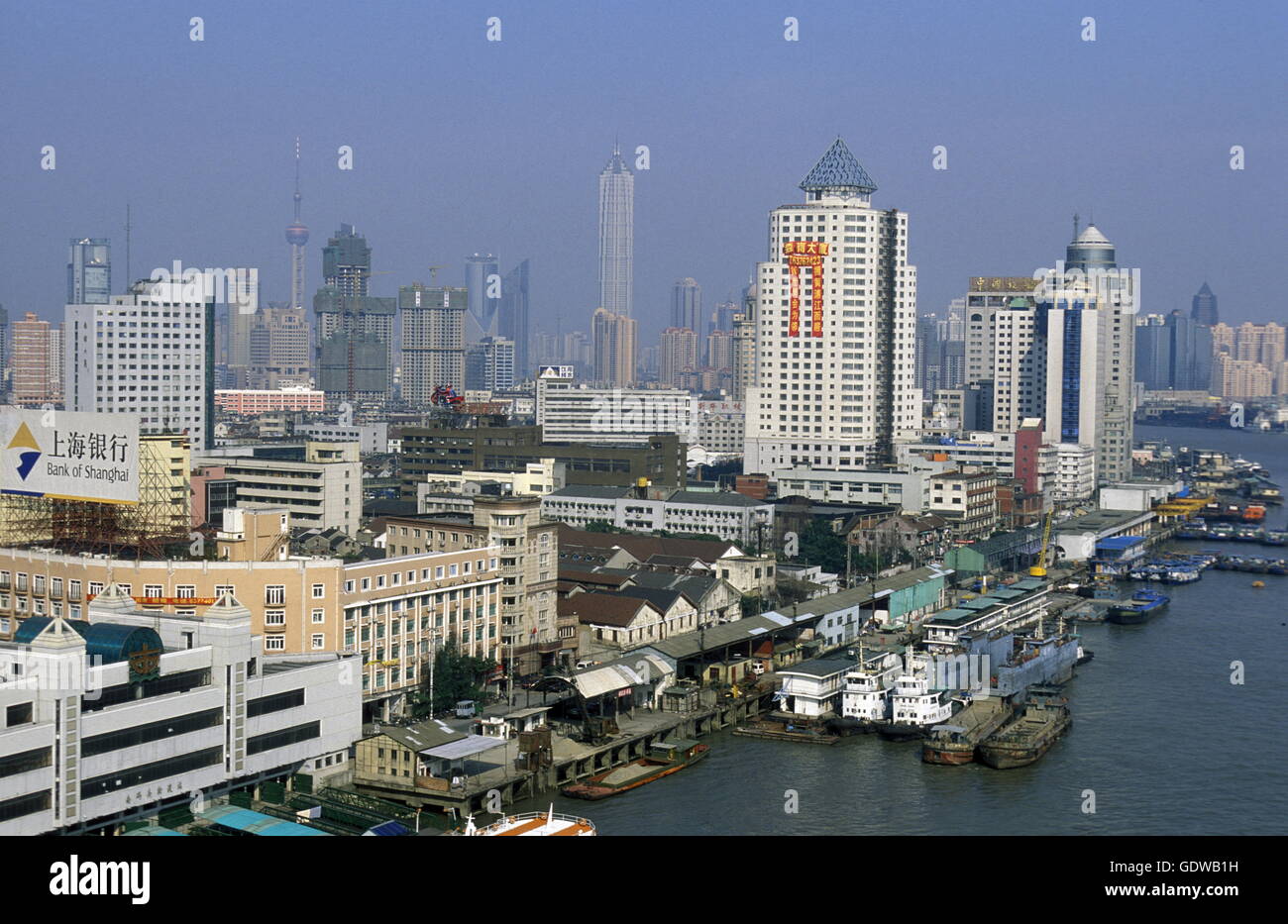 Shanghai harbour city hi-res stock photography and images - Alamy