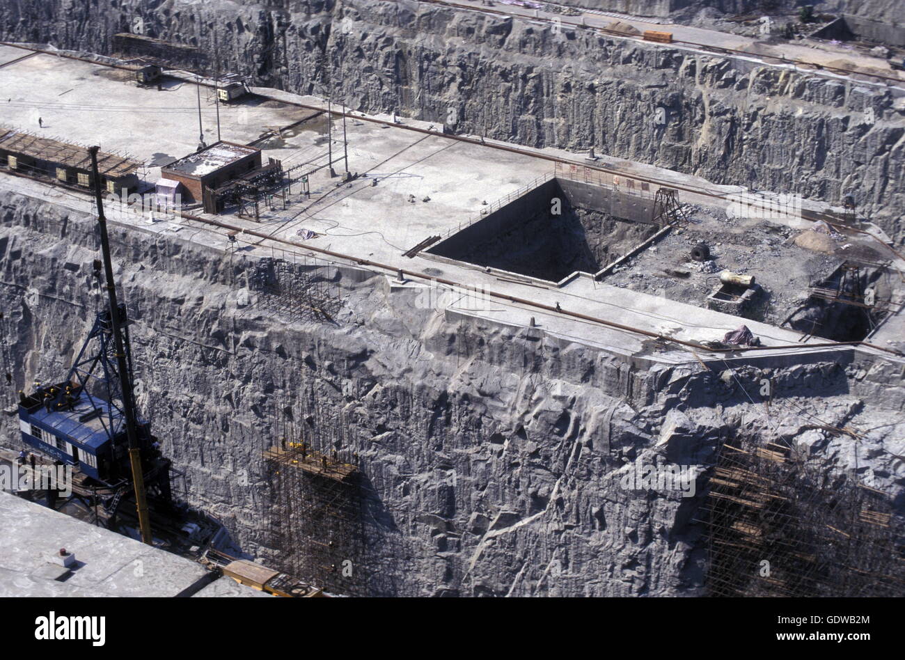 the constructions work at the three gorges dam project on the yangzi ...
