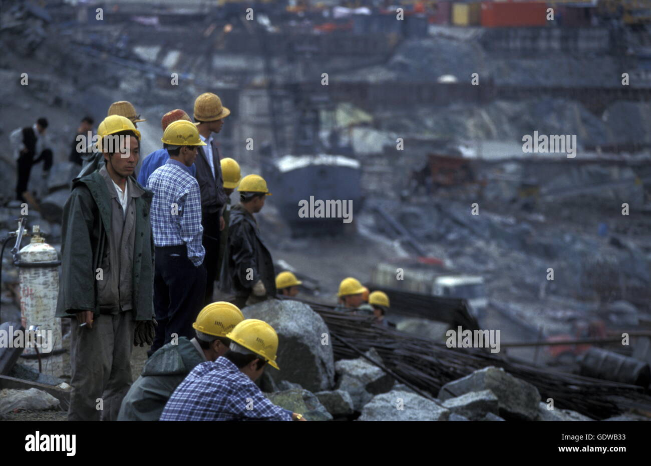 the constructions work at the three gorges dam project on the yangzi ...