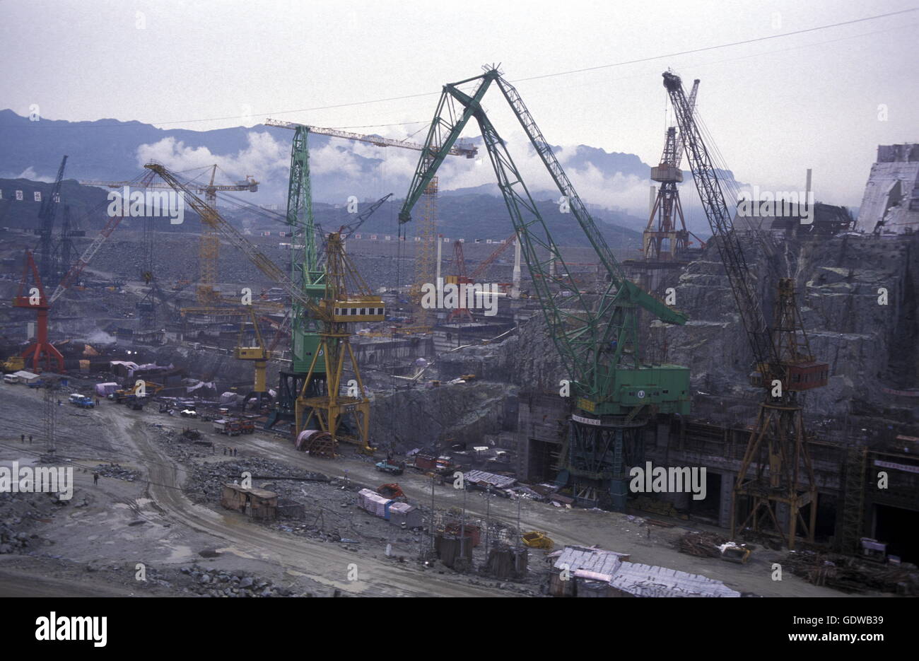 Three gorges dam construction hi-res stock photography and images - Alamy