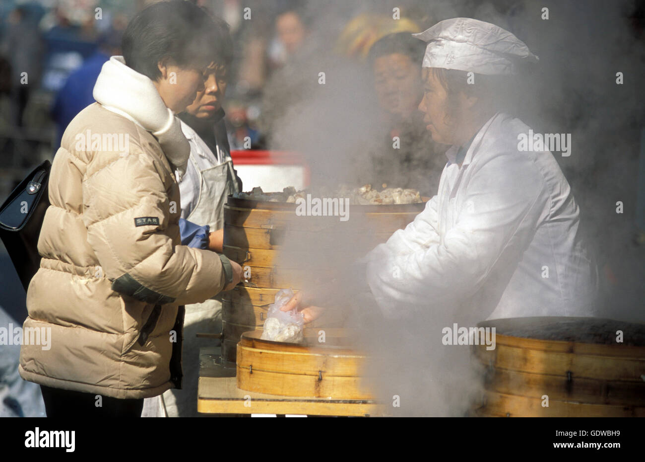 Chinese food stall hi-res stock photography and images - Alamy