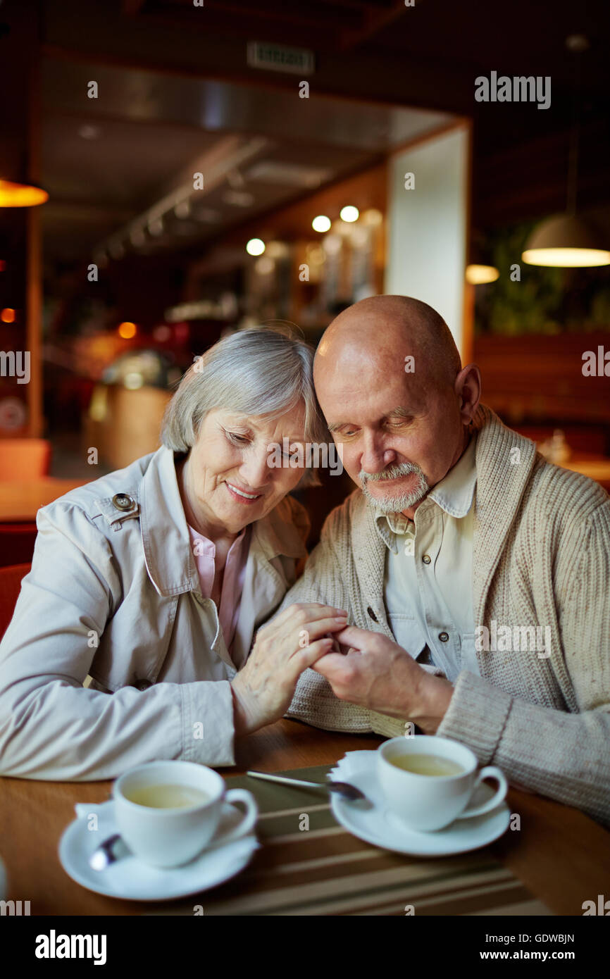 Elderly couple in cafe hi-res stock photography and images - Alamy