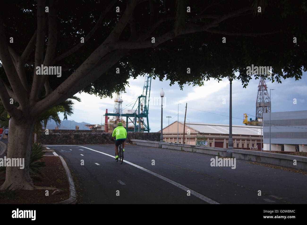 Urban ride hi-res stock photography and images - Alamy