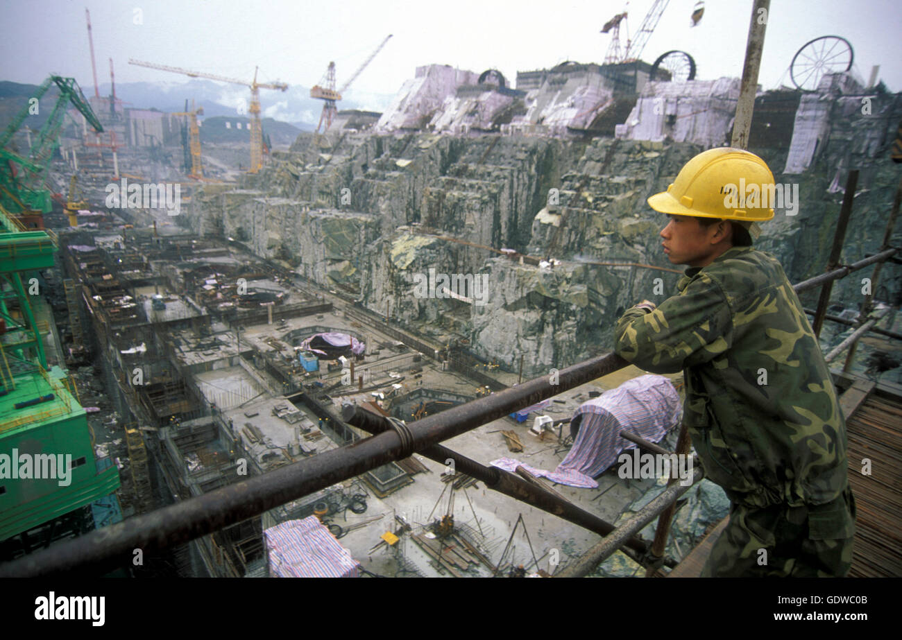 the constructions work at the three gorges dam project on the yangzi ...