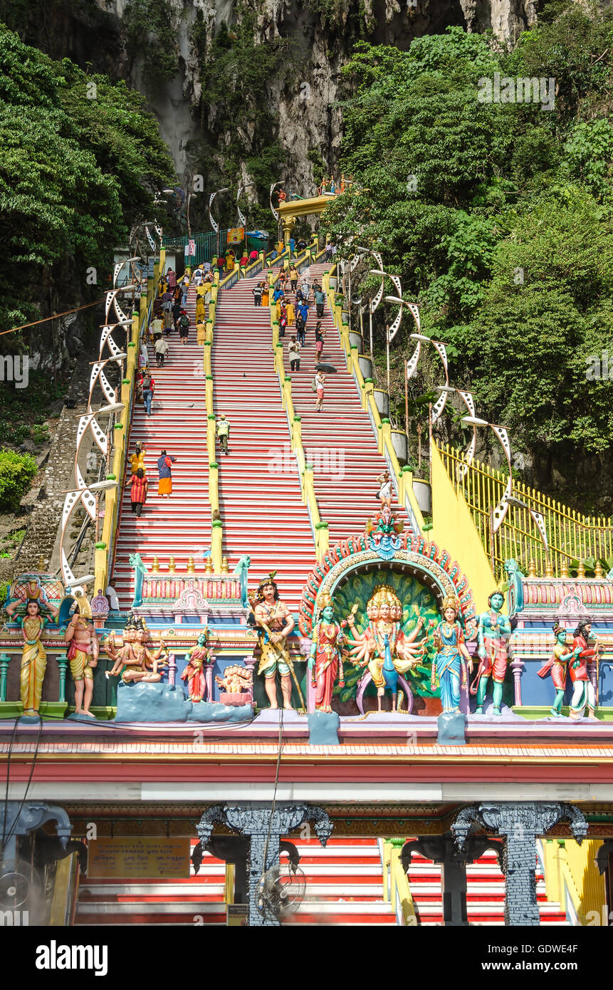 Hanuman batu caves hi-res stock photography and images - Alamy