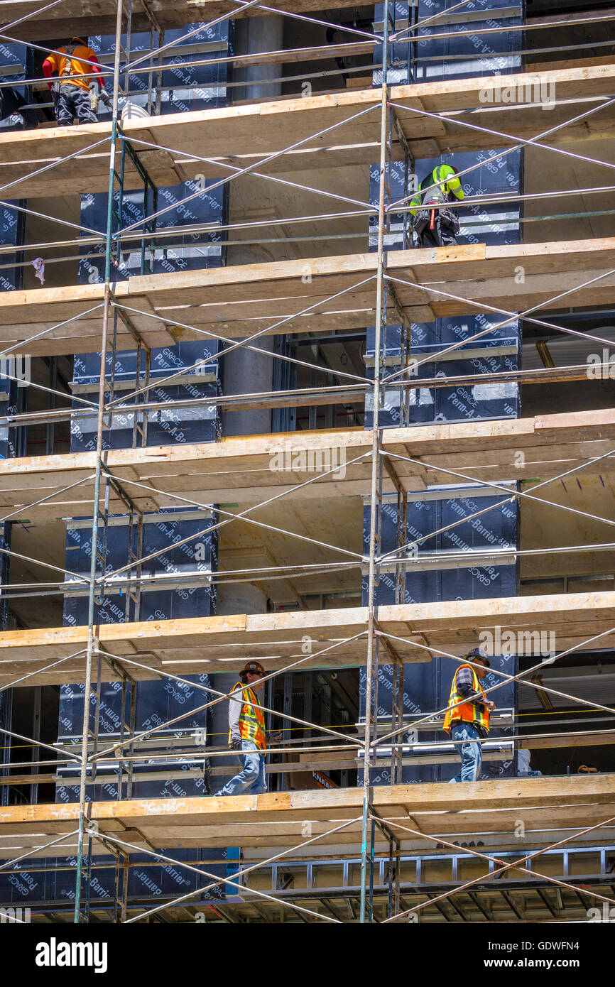 Scaffolding Materials Stock Photos & Scaffolding Materials Stock Images ...