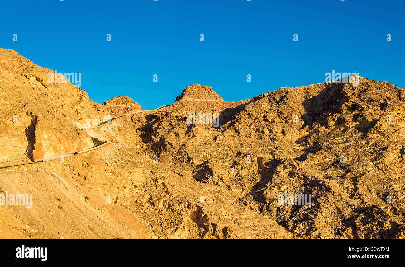 Uae border hi-res stock photography and images - Alamy