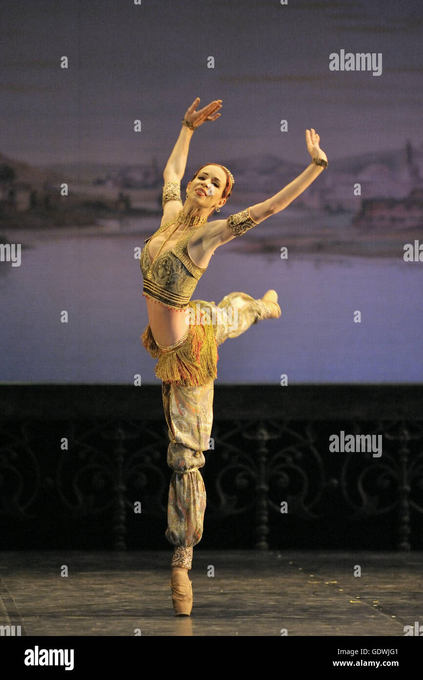 La Peri High Resolution Stock Photography and Images - Alamy