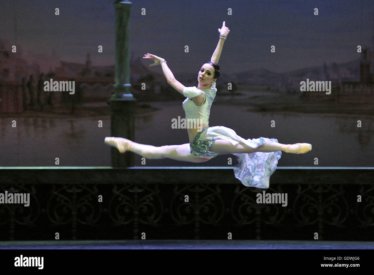 'La Peri', choreography and staging Vladimir Malakhov Stock Photo - Alamy