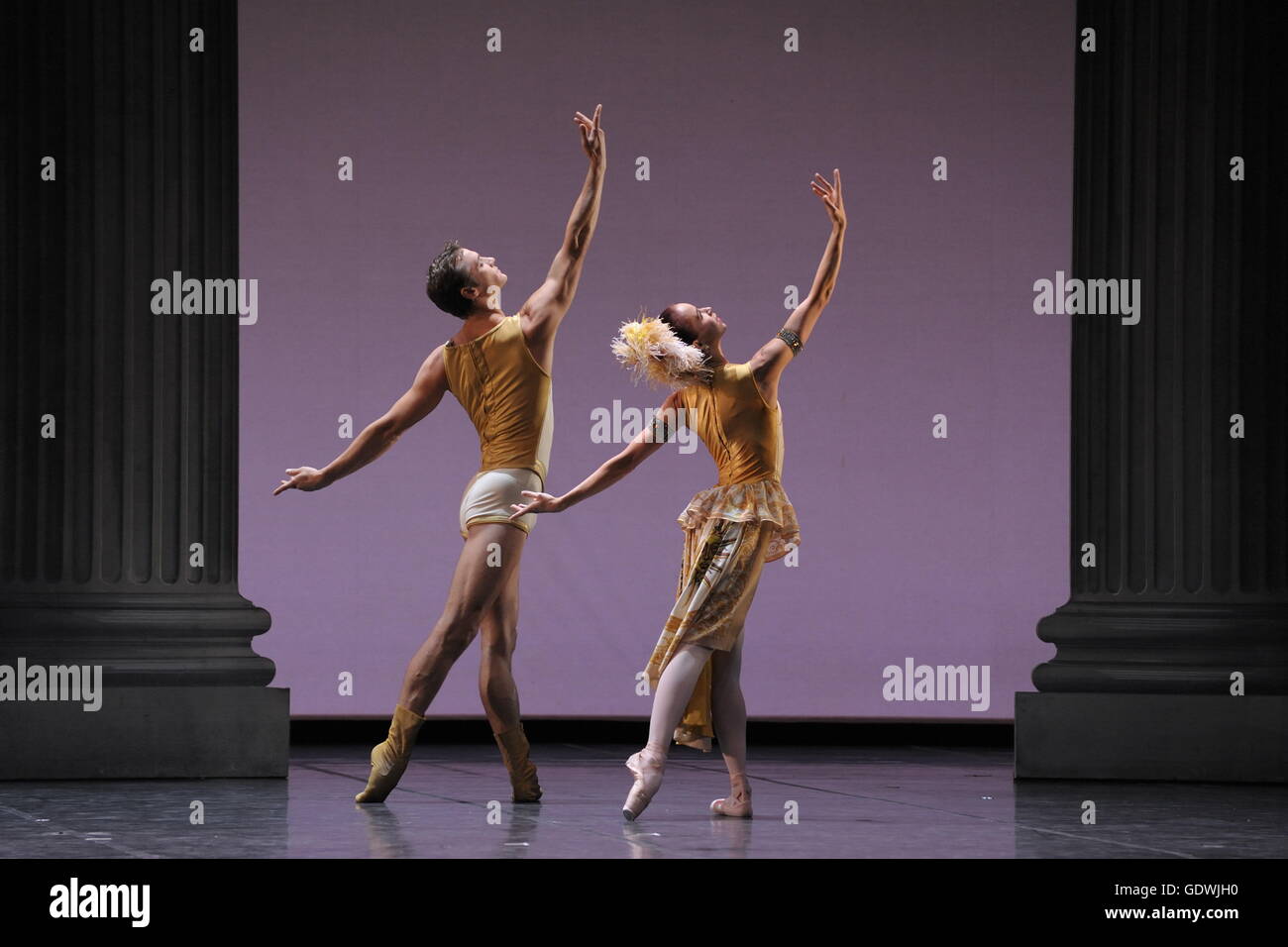 'Season Opening Ballet Gala', Staatsballett Berlin Stock Photo - Alamy