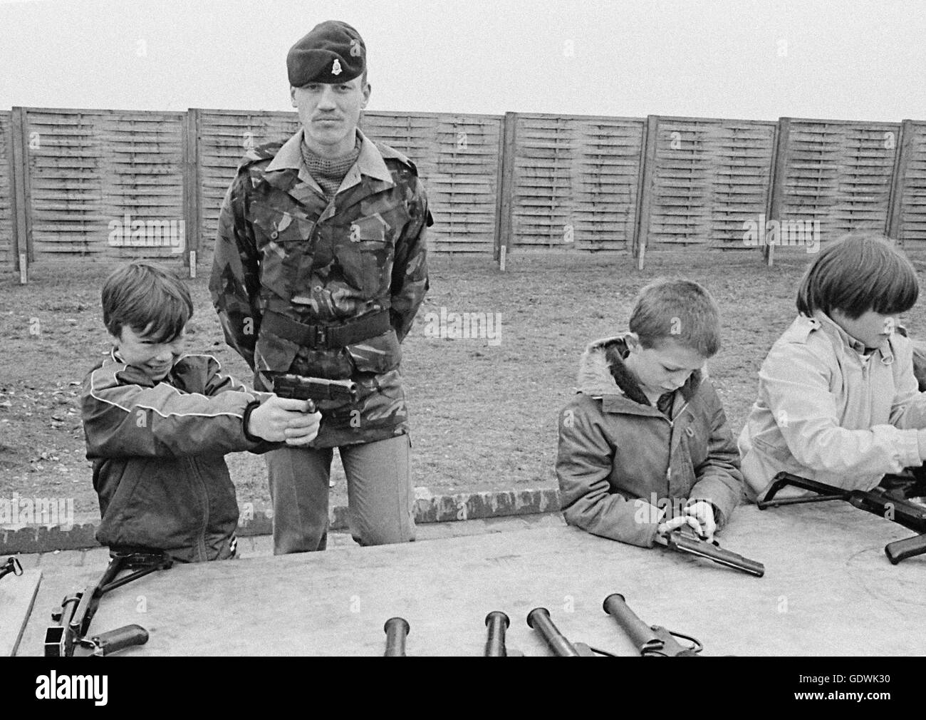 British armed forces hi-res stock photography and images - Alamy