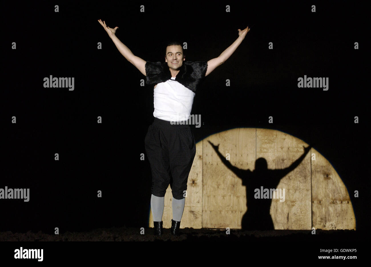Twelfth night play stage hi-res stock photography and images - Alamy