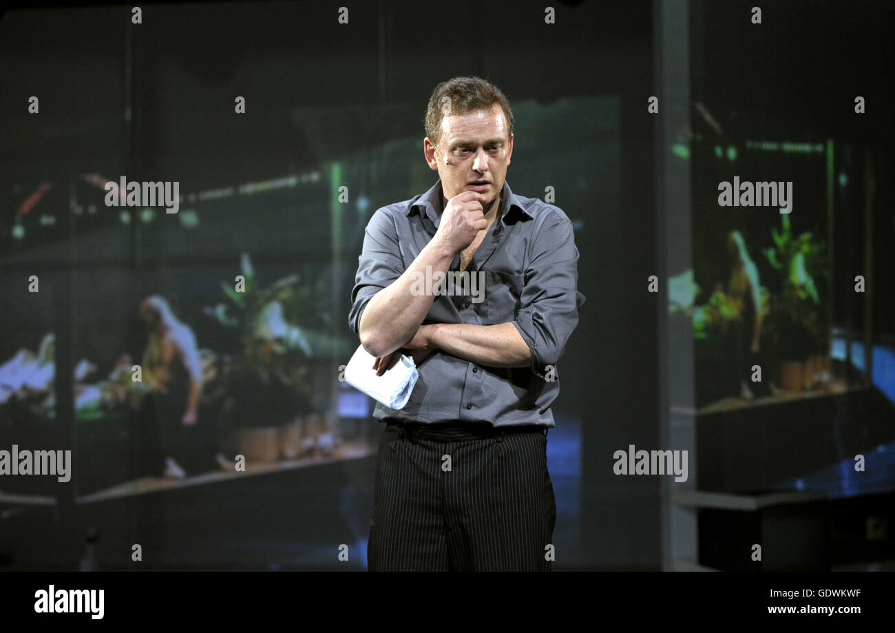 Thomas davison hi-res stock photography and images - Alamy