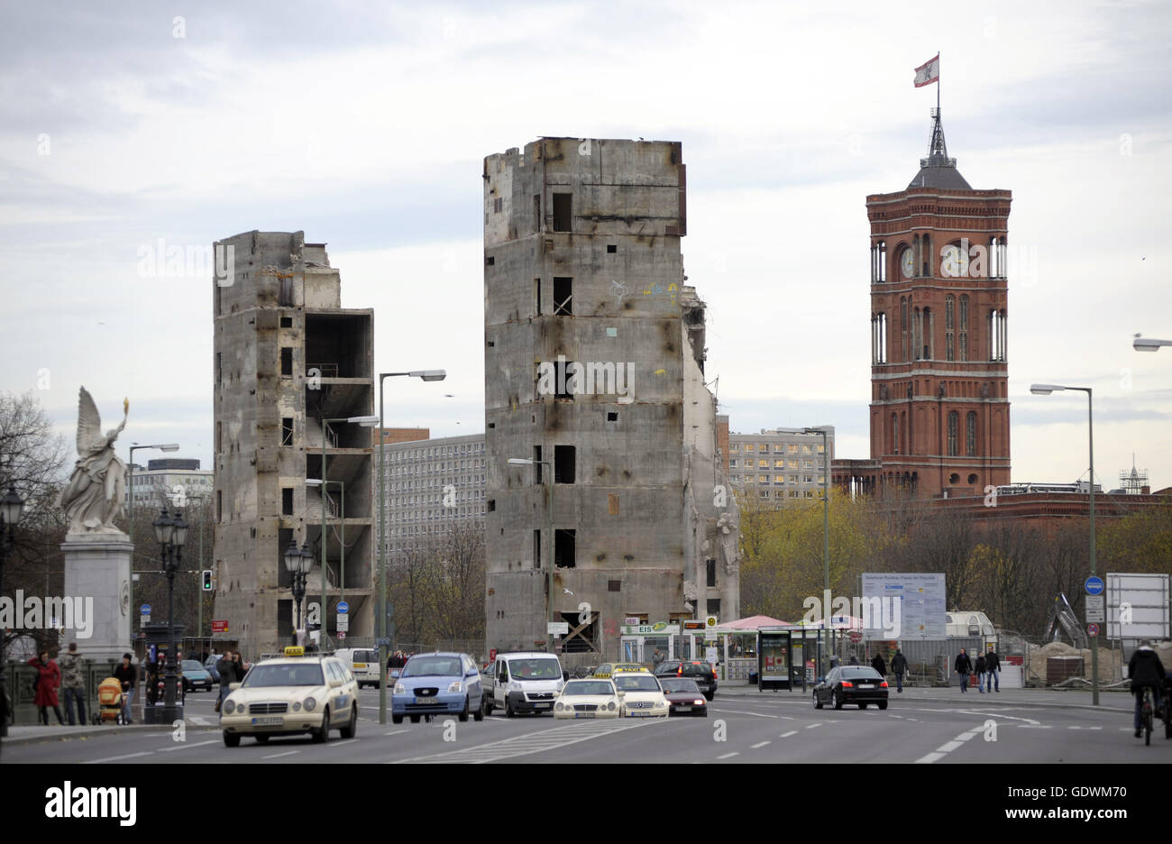 Palace of the Republic, Berlin City Hall Stock Photo - Alamy