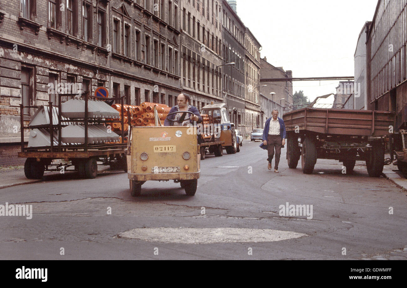 Reconstruction reunification economy hi-res stock photography and ...