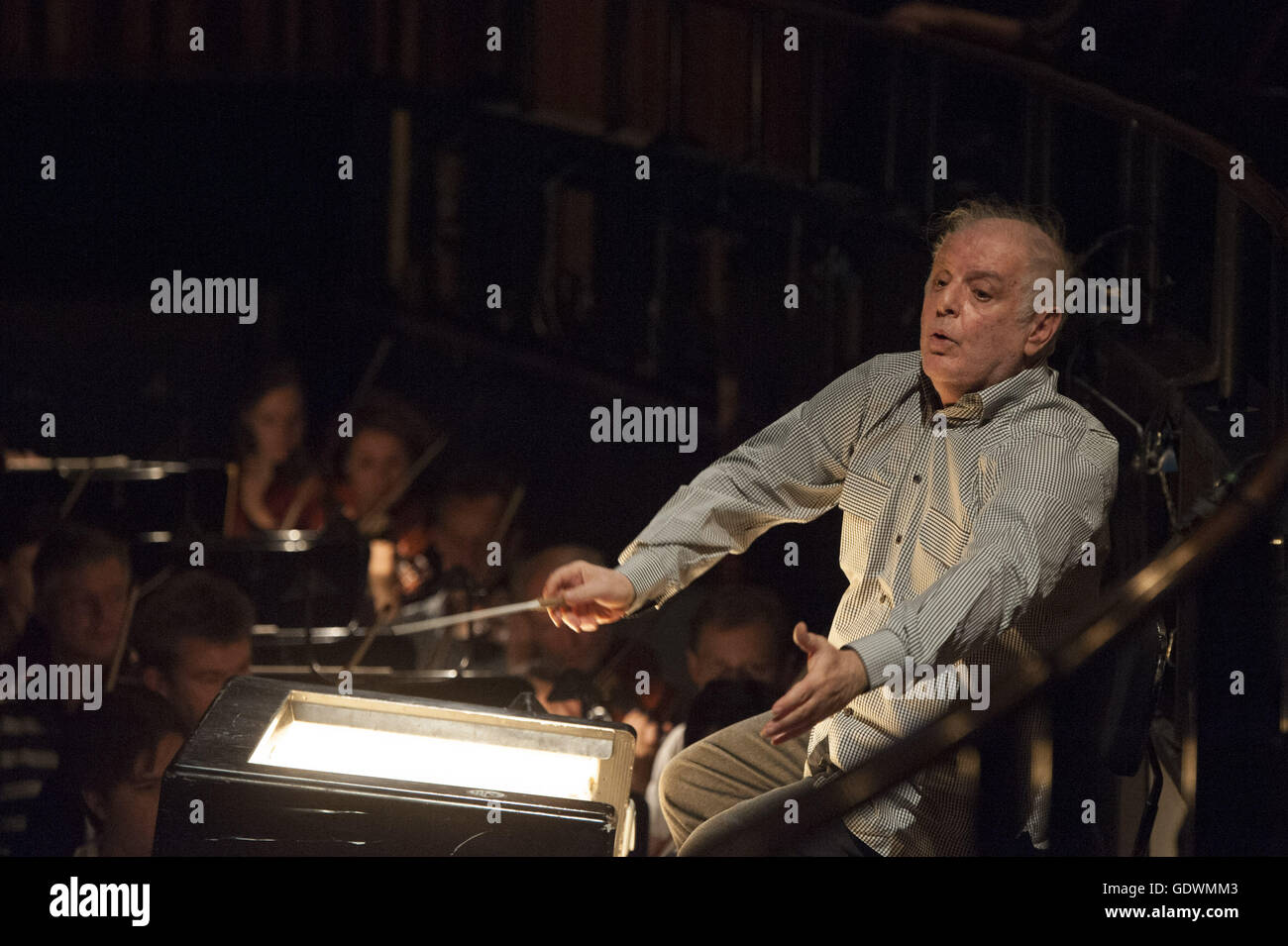 Staatsoper im schiller theater daniel barenboim hi-res stock ...