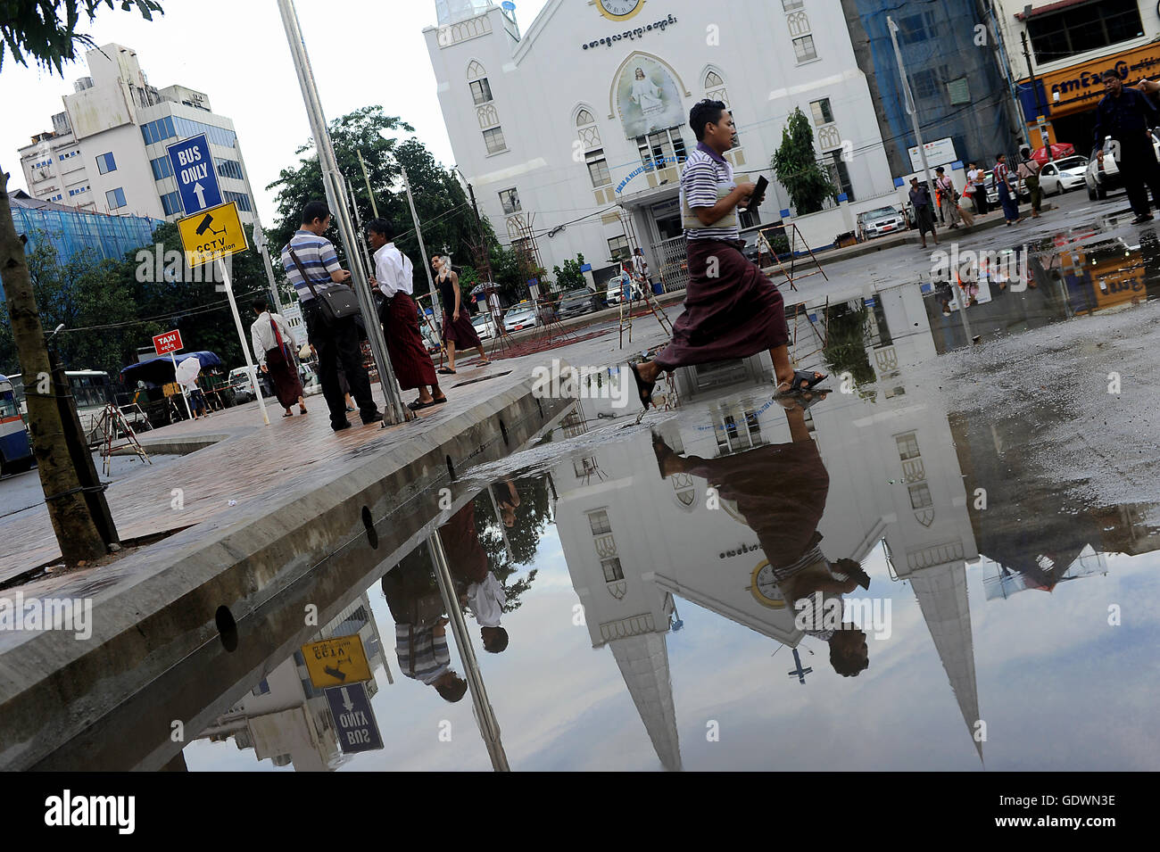 Man jumping in puddle hi-res stock photography and images - Alamy