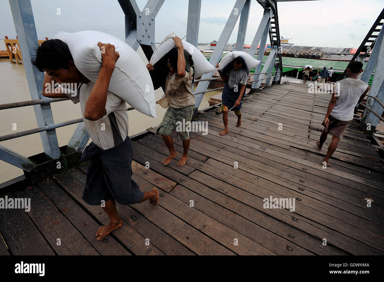 Porter at the harbor Stock Photo - Alamy