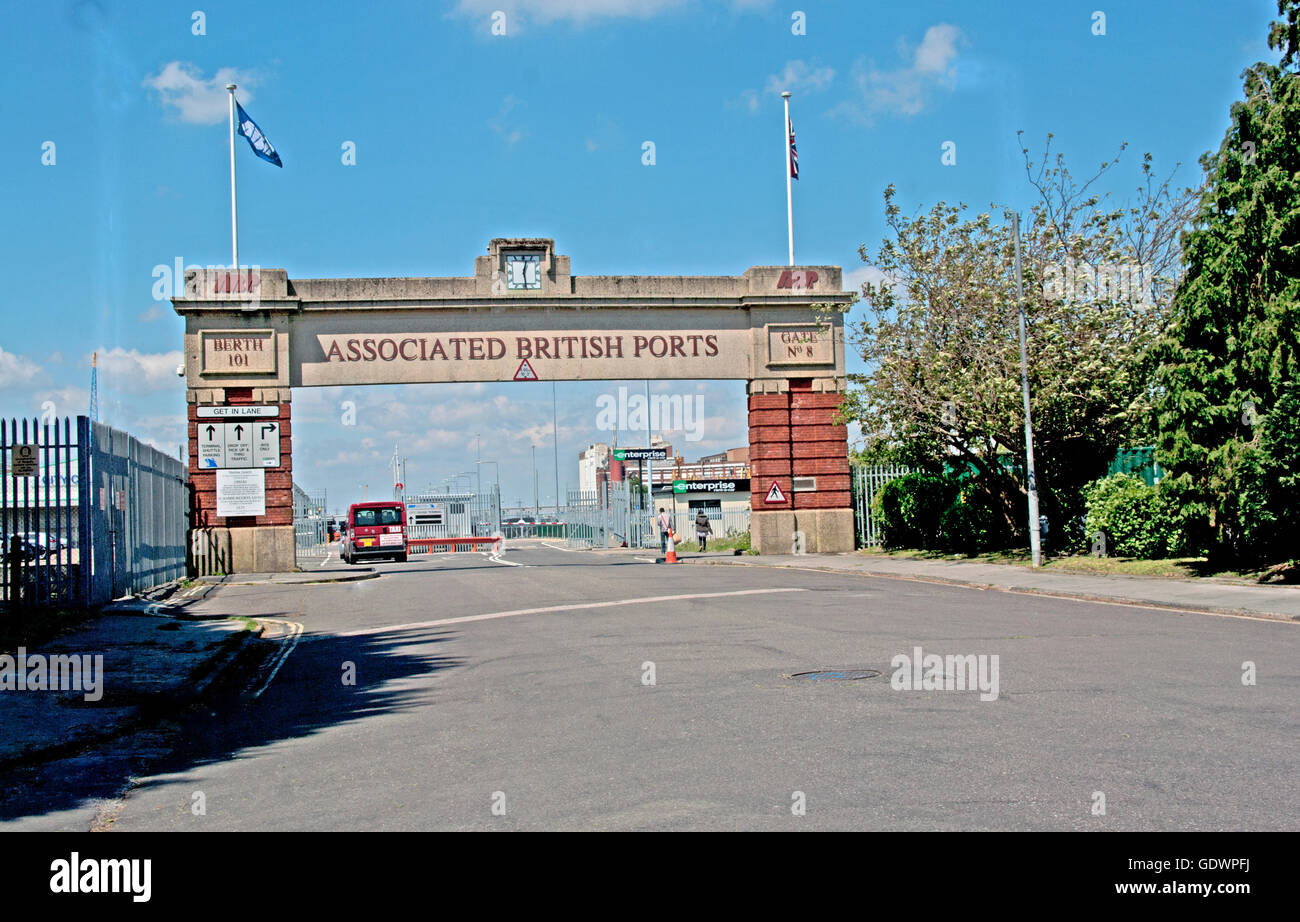Southampton, Port Entrance, Hampshire, England Stock Photo - Alamy