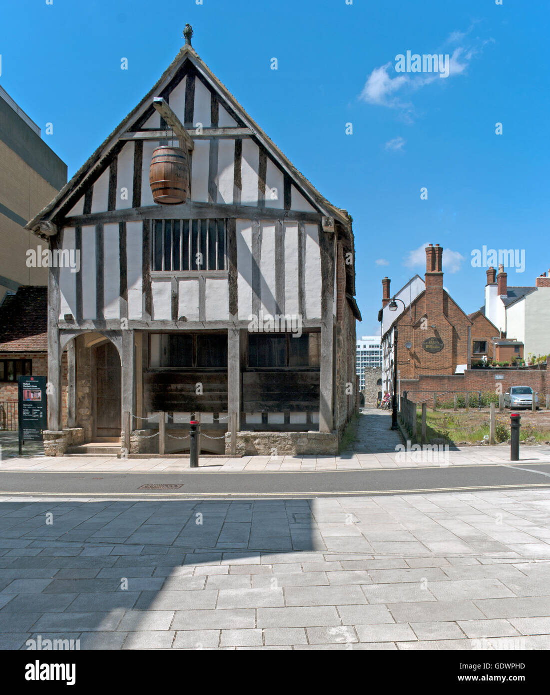 Medieval merchants house southampton hi-res stock photography and ...