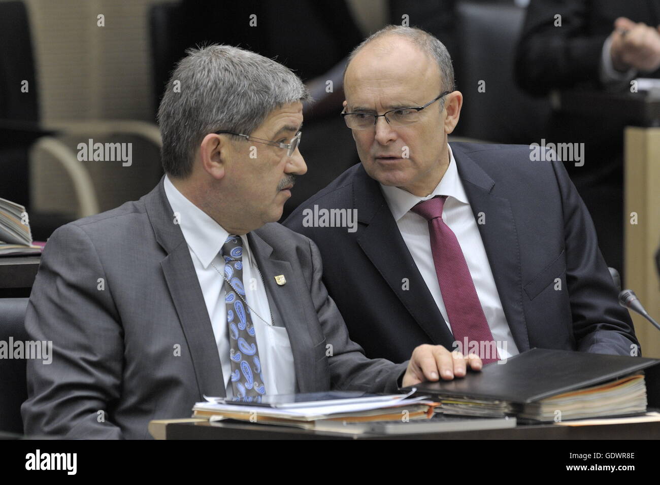 Sellering hi-res stock photography and images - Alamy