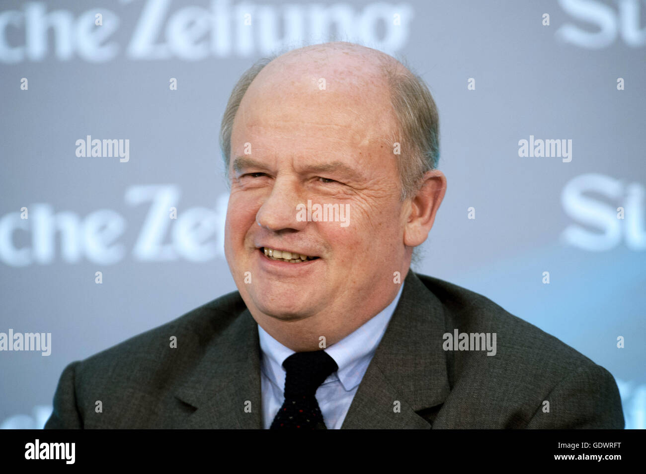 Chief h hi-res stock photography and images - Alamy