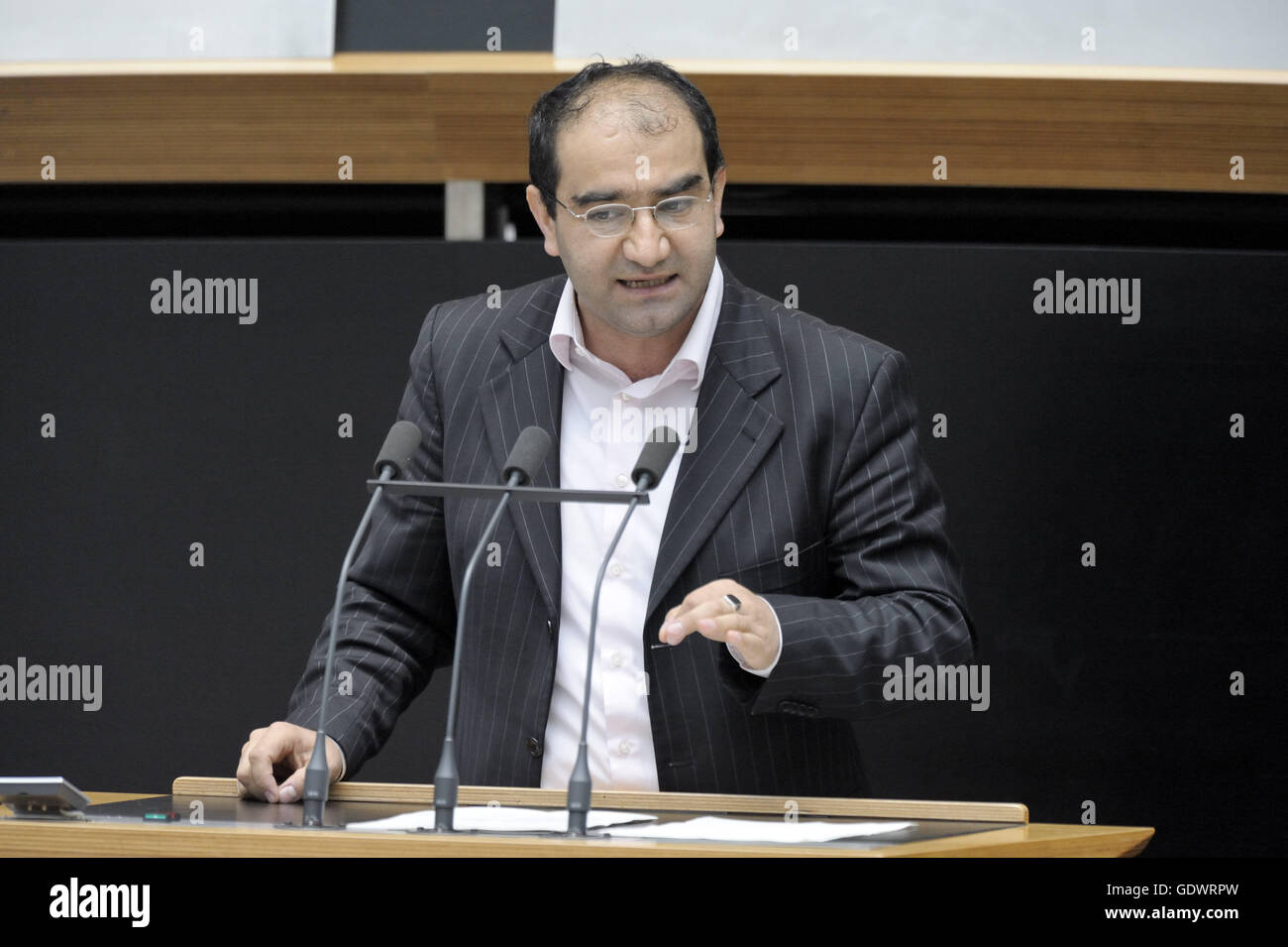 Mutlu hi-res stock photography and images - Alamy