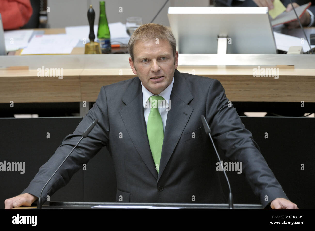 Regional chairman and faction leader hi-res stock photography and ...