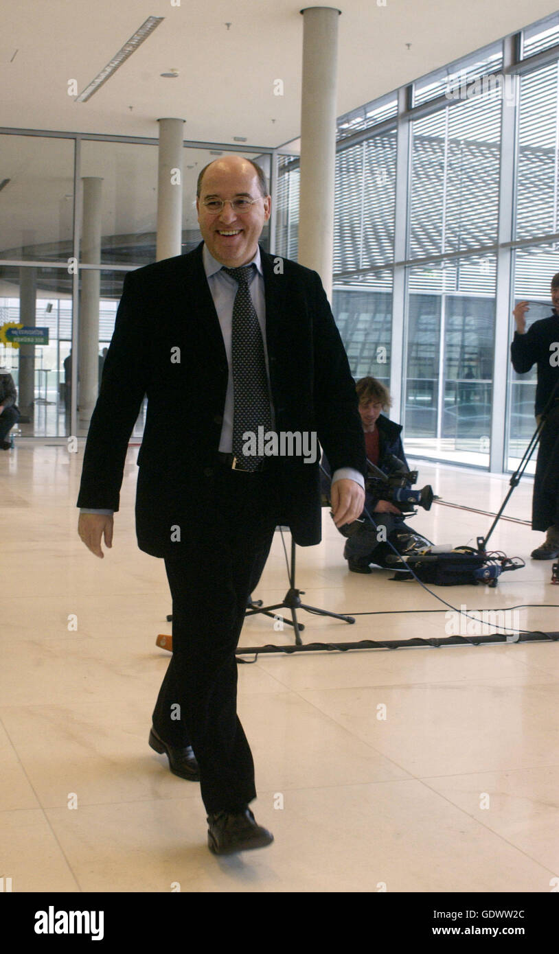Berlin germany session of the left parliamentary group gregor gysi hi ...