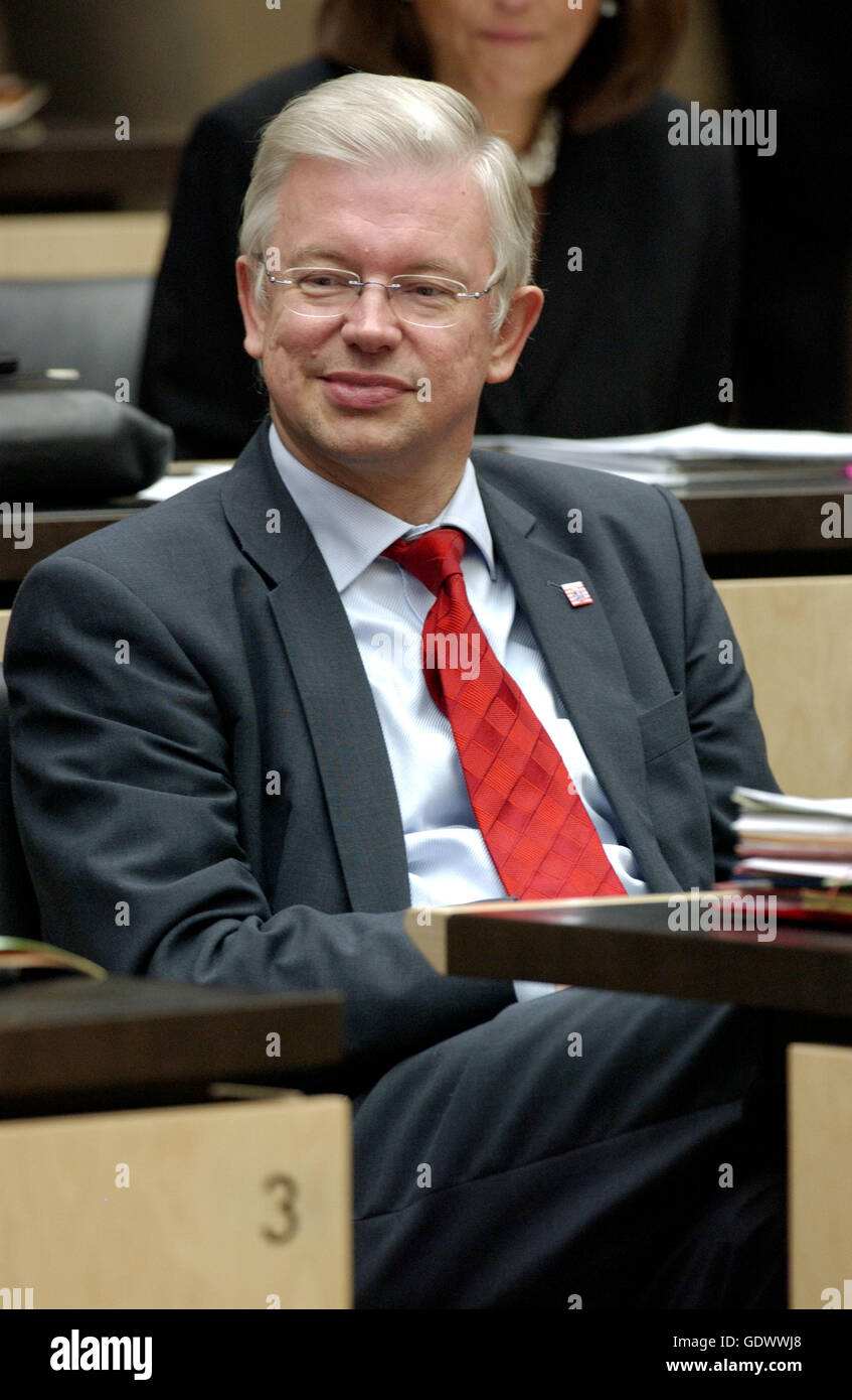 Roland Koch High Resolution Stock Photography and Images - Alamy